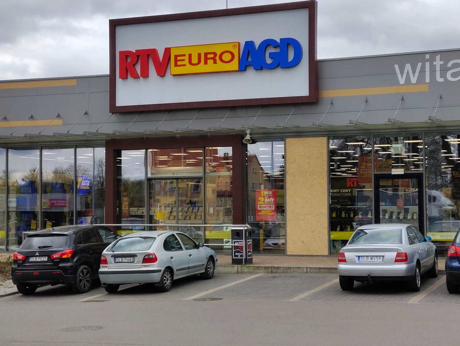 Sklep Z Elektronika W Poblizu